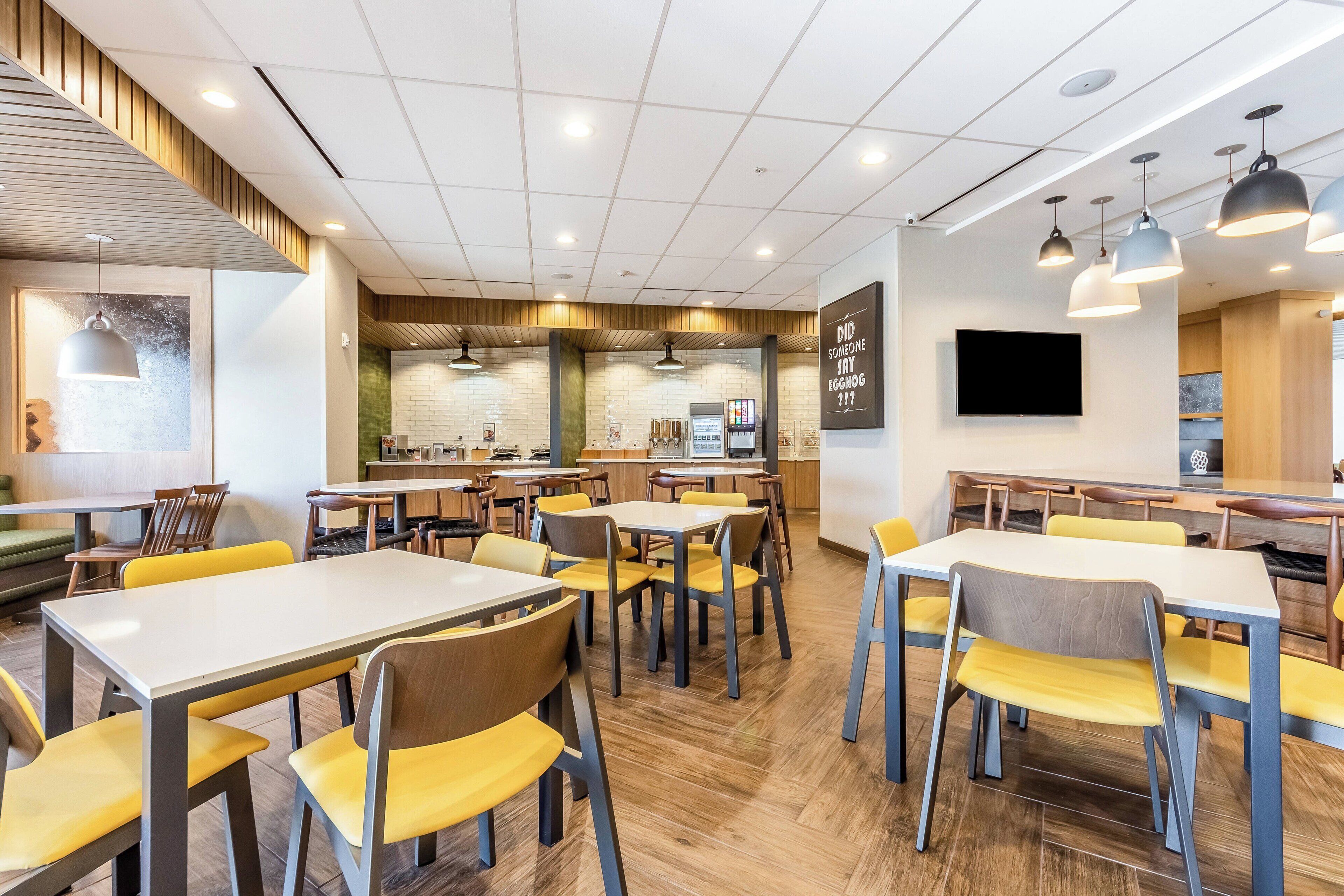 Café da manhã com buffet grátis todos os dias
