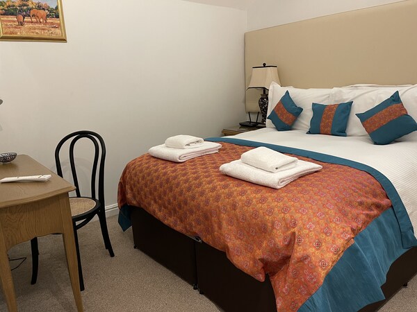 Artists' Cottages - Harrogate