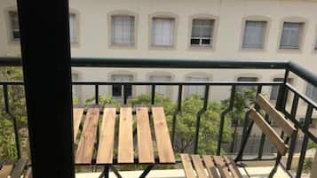 Quarto Duplo Deluxe, casa de banho privativa | Varanda