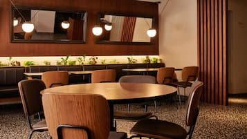 Snack-bar