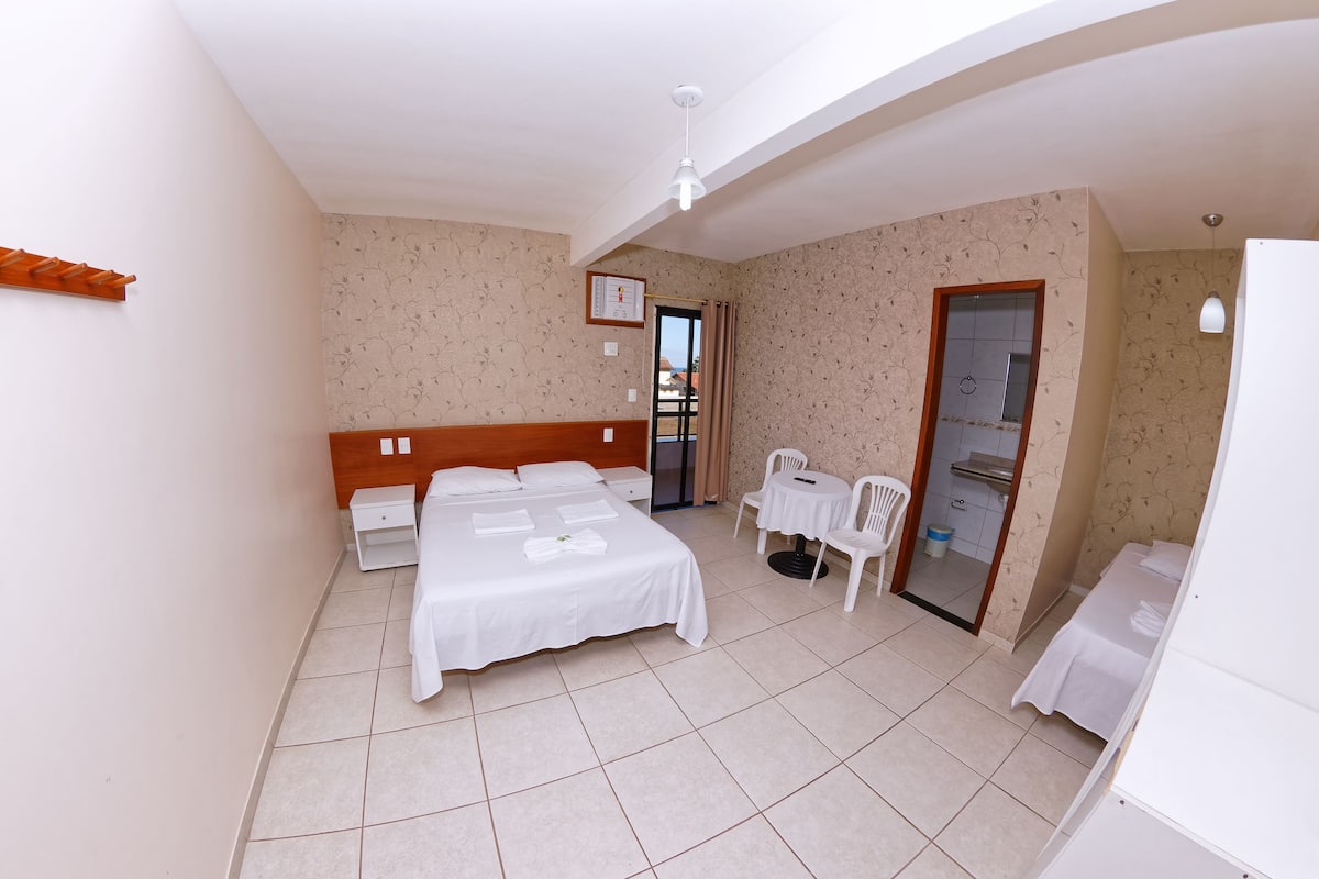 Quarto Familiar, 1 quarto | Cortinas/cortinados opacos, ferro/tábua de engomar, Wi-fi grátis