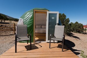 Casa, banheiro compartilhado (Geodesic Dome) | Terraço/pátio