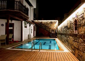 Piscina externa sazonal