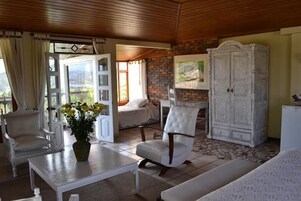 Suíte | 1 quarto, frigobar, Wi-Fi de cortesia