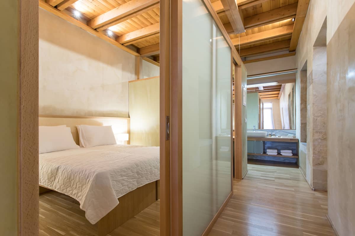 Quarto casal ou duplo executivo | 1 quarto, roupas de cama antialérgicas, frigobar, cofres nos quartos