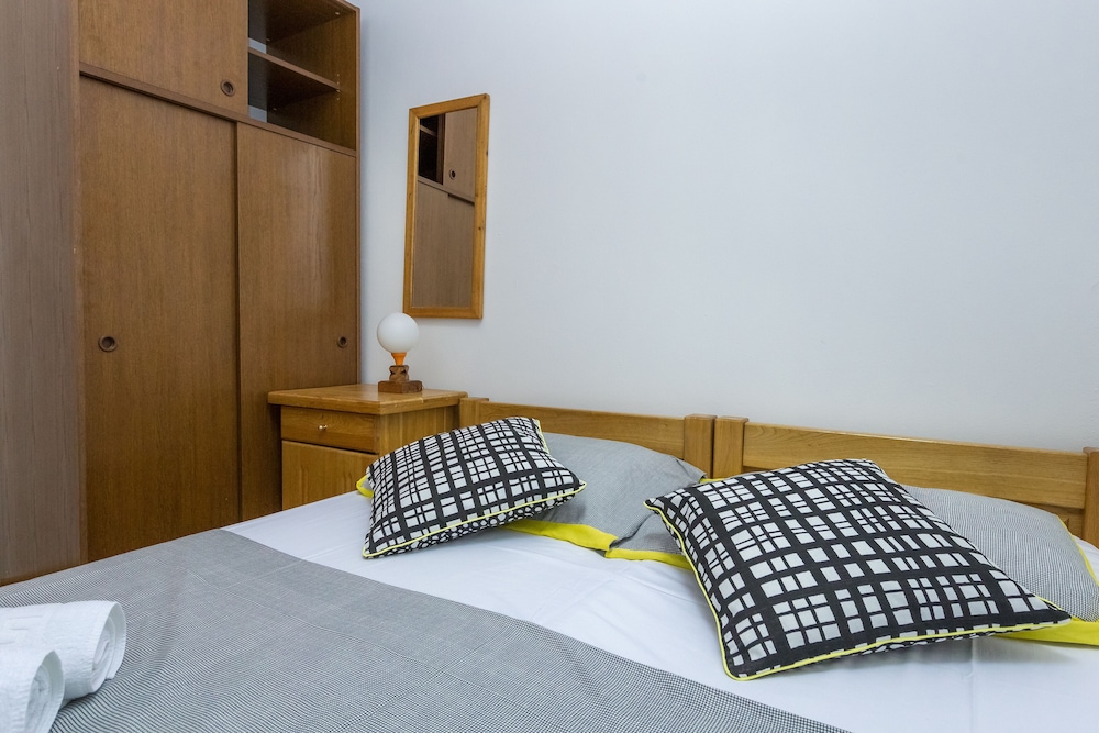 Apartments Ida - Novalja