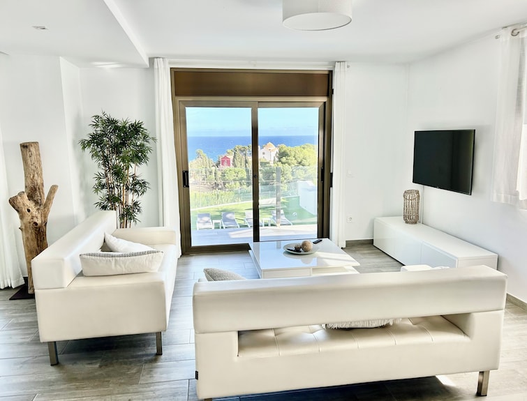 Idéal Villa Familles Avec Wifi / Ac / Bbq Et Vue Sur La Mer Face à La Plage Sta. Cristina - Malgrat de Mar