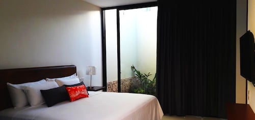 Casa Paraíso In Hist. Center W/parking & Jacuzzi - Mérida