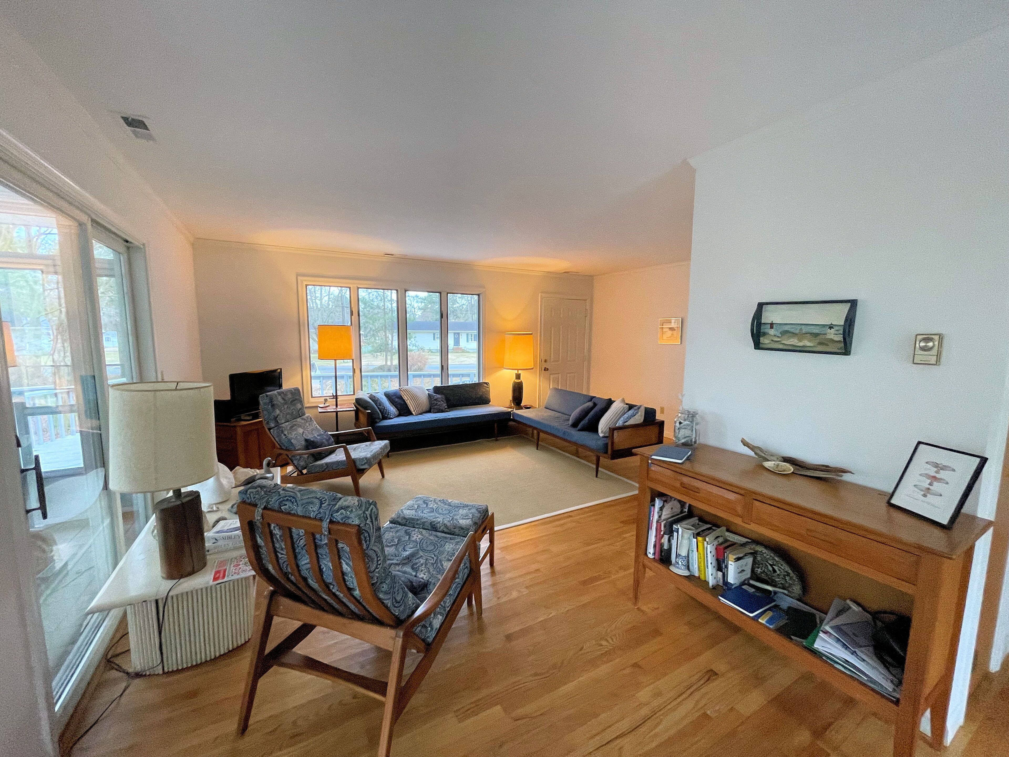 Blue Pearl Cottage - Single Family Home- Screen Porch - No Linens Provided - Chincoteague, VA