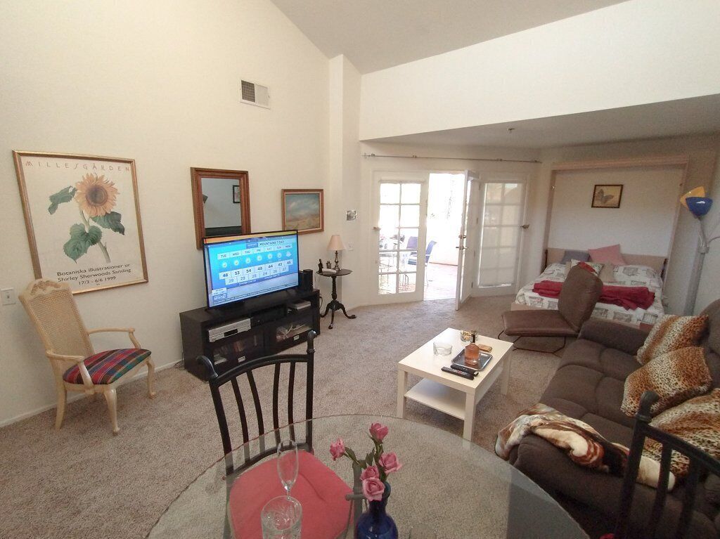 Palm Springs Deauville Condo - Ideally Located - Palm Springs, CA