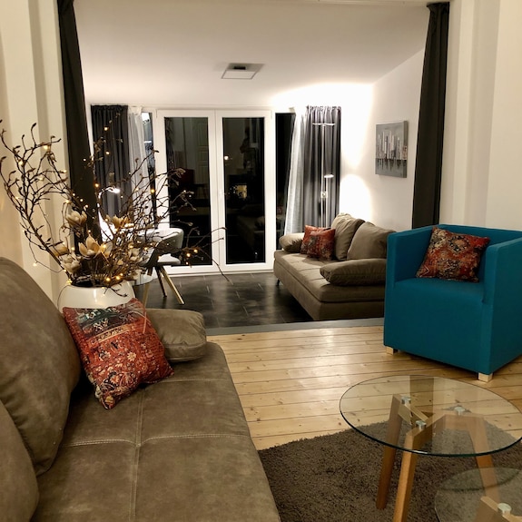 プレミアムリビング-セントラル<Br>休暇や出張のための最上階のアパート - ボン