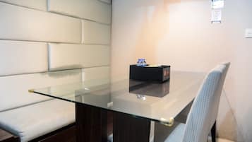 Quarto | Opções para refeição no quarto