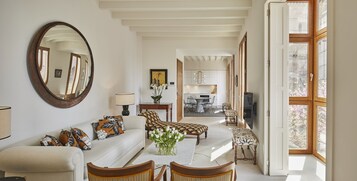 Vila D´Amunt Suite  | Área de estar | Smart TV