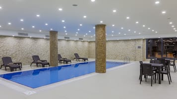 Piscina interior