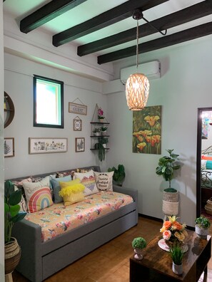 Suite Premier | Sala de estar | Smart TV de 55 polegadas com canais digitais, televisor 