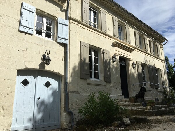 Aux Chambres Des Bujours - Saintes