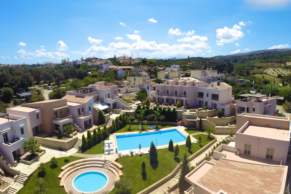 Loutra Resort - Crete