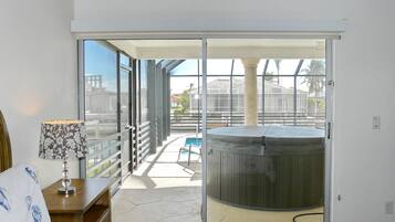 Casa, várias camas (987 Aster Court) | 3 quartos, Wi-fi grátis