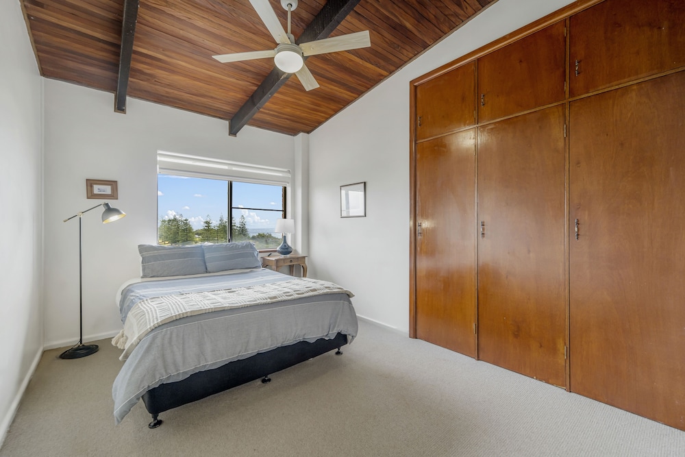 Top Floor Unit With Amazing Views! - Port Macquarie