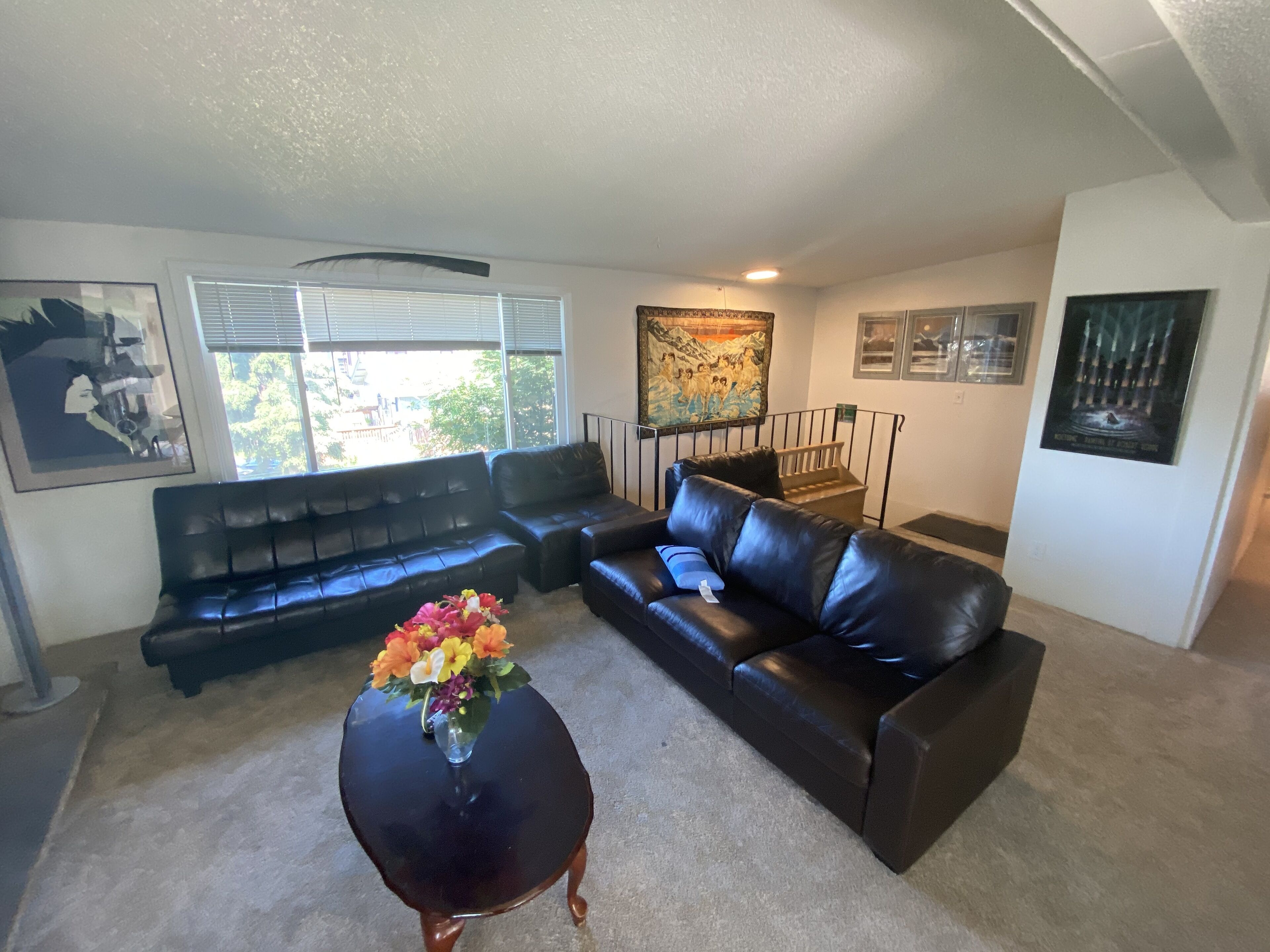 3 Dormitorios, 2 Baños, Terraza Y Barbacoa, Patio Cercado - Alaska