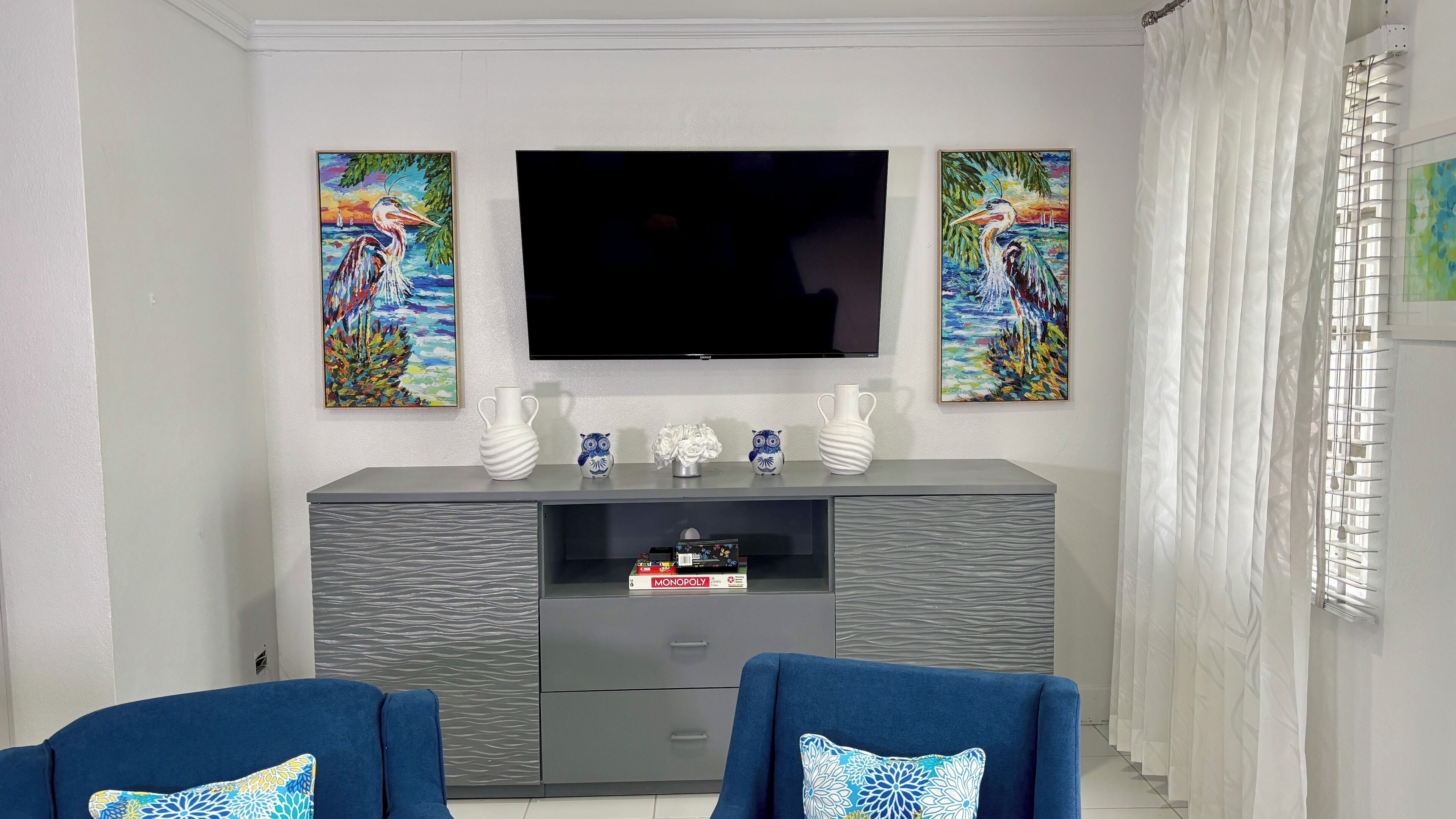 Tre'tel Home Away #1 Centrally Located, 5-minute Walk To The Beach 1800 Sq. Ft. - Nassau