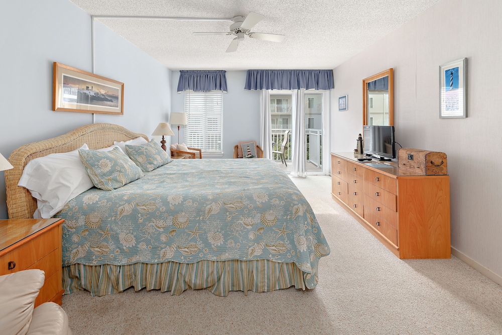 Oceanfront Beach Club Resort, Courtyard View, Oceanfront Pool, Tennis, Fitness Center - St. Simons Island, GA