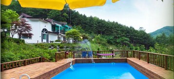 Piscina externa sazonal