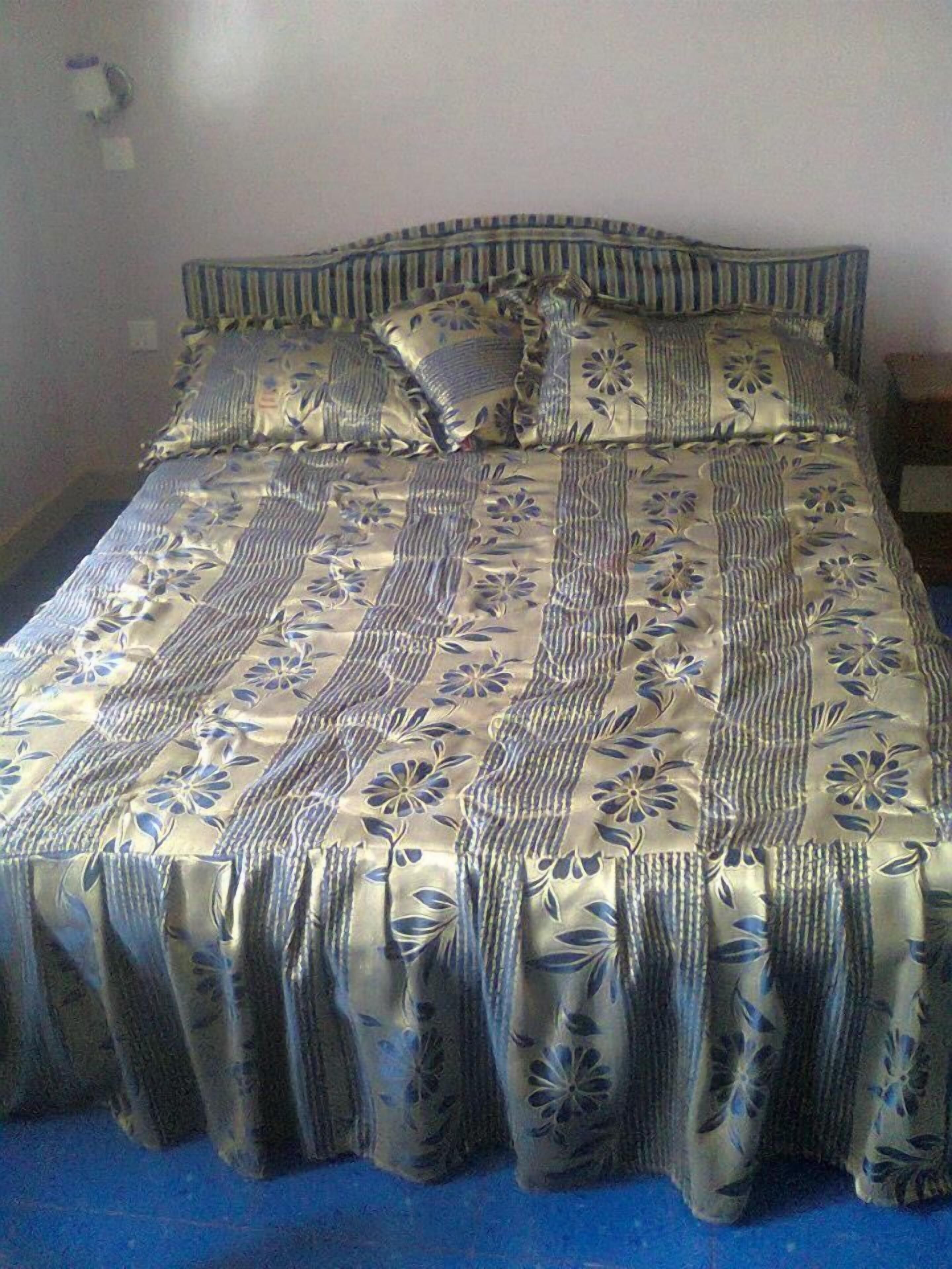 Secretária, Wi-fi grátis, roupa de cama fornecida 