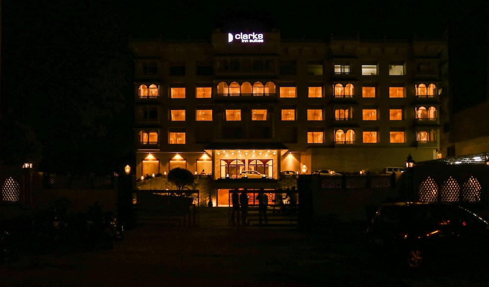 Clarks Inn Suites Raipur - Raipur