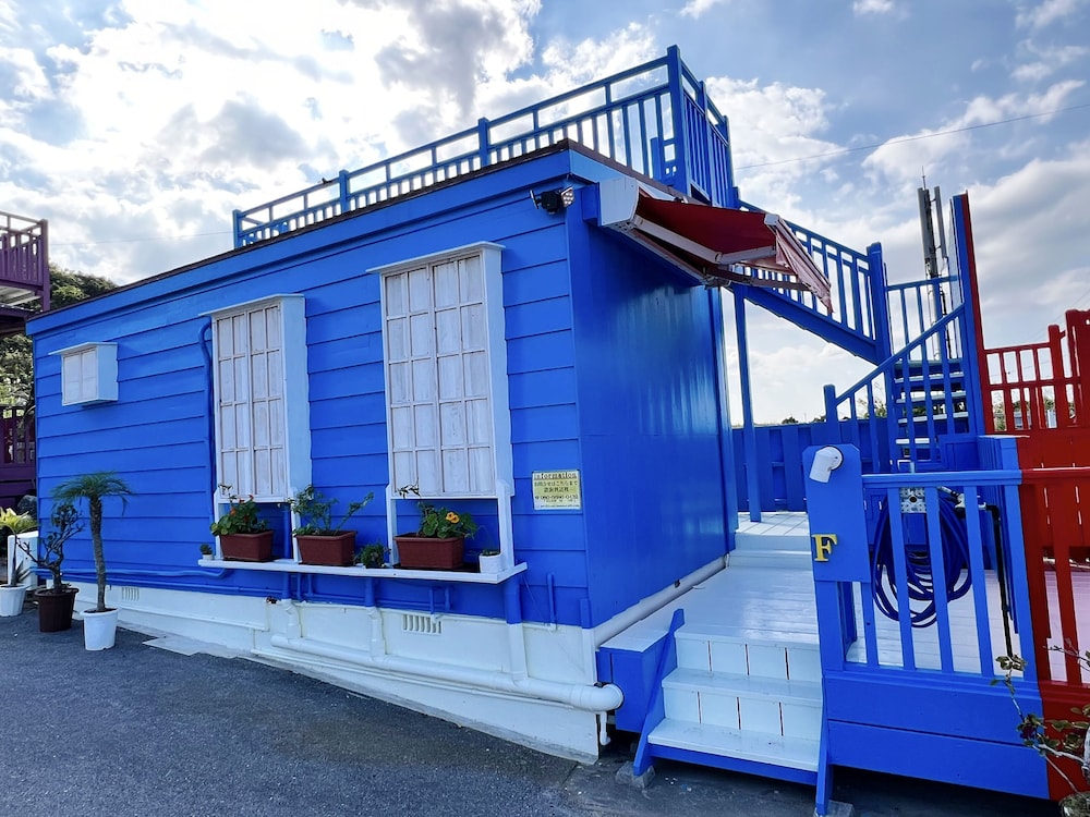 Shiawaseninaru Kourijima No Yado - Okinawa, Japan