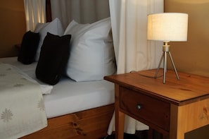 Roupas de cama antialérgicas, cofres nos quartos