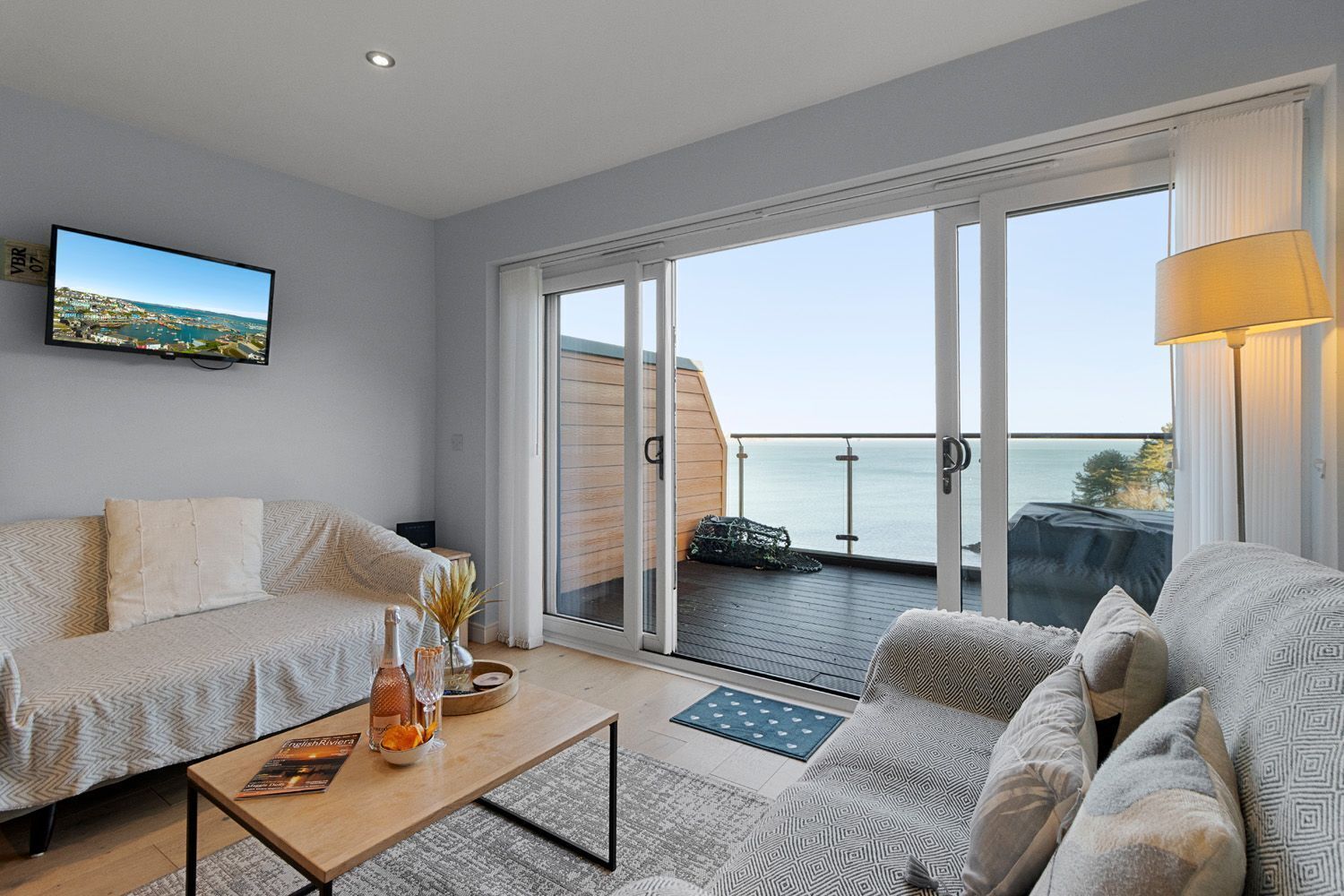 Panoramic Sea View Apartment At The Cove, Brixham - Dartmouth