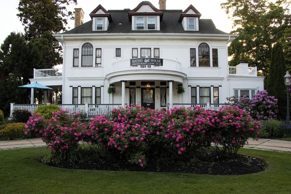 Mathis House, A Victorian Bed & Breakfast And Tea Room At 600 Main - Point Pleasant, NJ