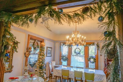 Mathis House, A Victorian Bed & Breakfast and Tea Room at 600 Main