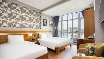 Suíte superluxo, vista para a cidade | Roupas de cama premium, cofres nos quartos, escrivaninha