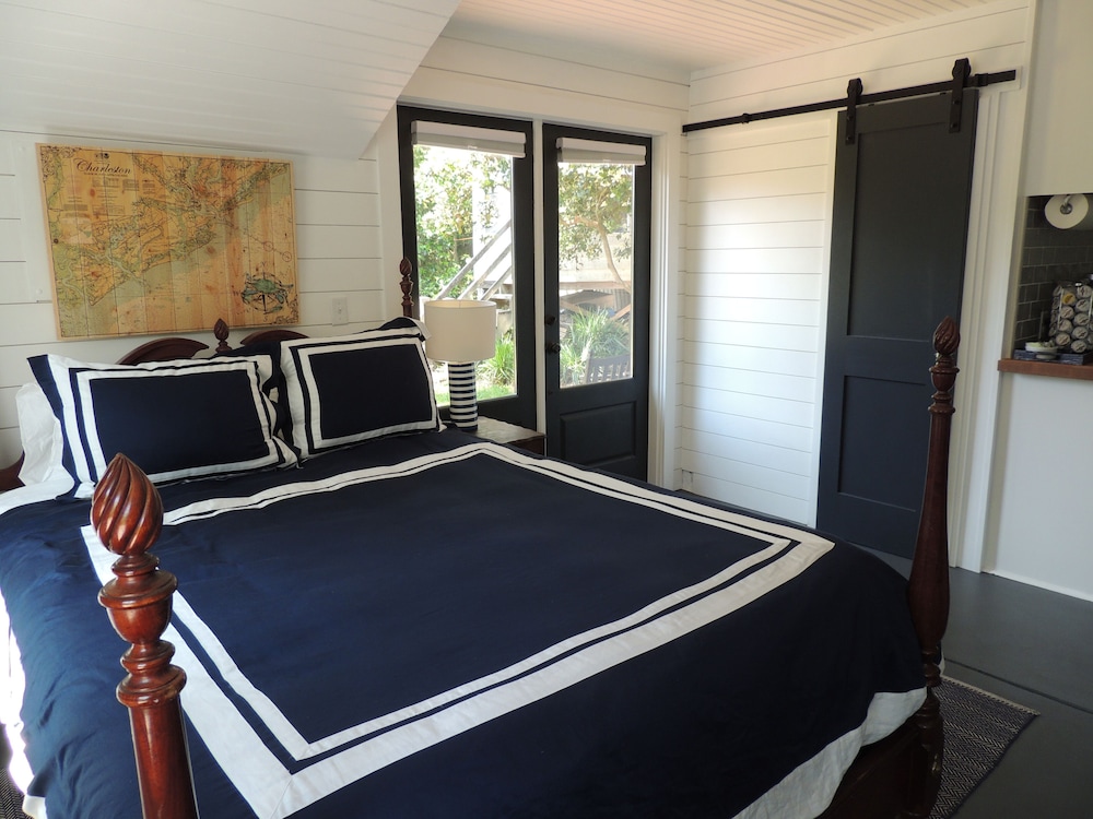 Charleston Studio Cottage Minutes From Historic Downtown With Offstreet Parking - Charleston