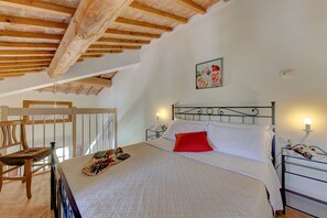 Duplex clássico (8) | Cofres nos quartos, escrivaninha, Wi-Fi de cortesia, roupa de cama