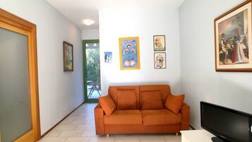 Vila, 2 quartos | Área de estar | TV de tela plana