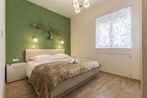 Villa, 4 quartos, piscina privativa | 4 quartos, roupa hipoalergénica, cofre no quarto 