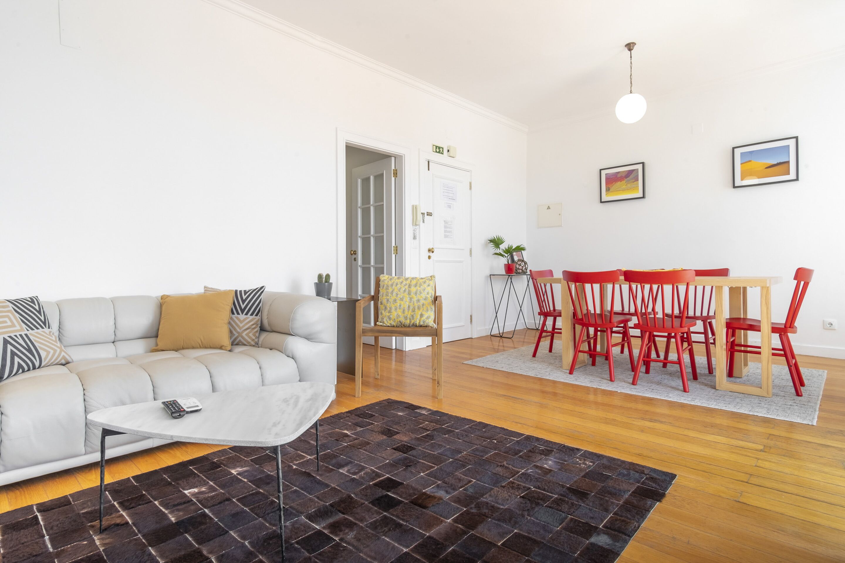 Apartamento, 2 quartos, terraço, vista para a cidade | Detalhe da parte interna