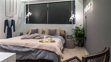 Suite Júnior | Roupa de alta qualidade, edredões de penas, camas de colchão pillowtop