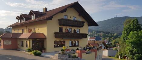 Fachada da propriedade