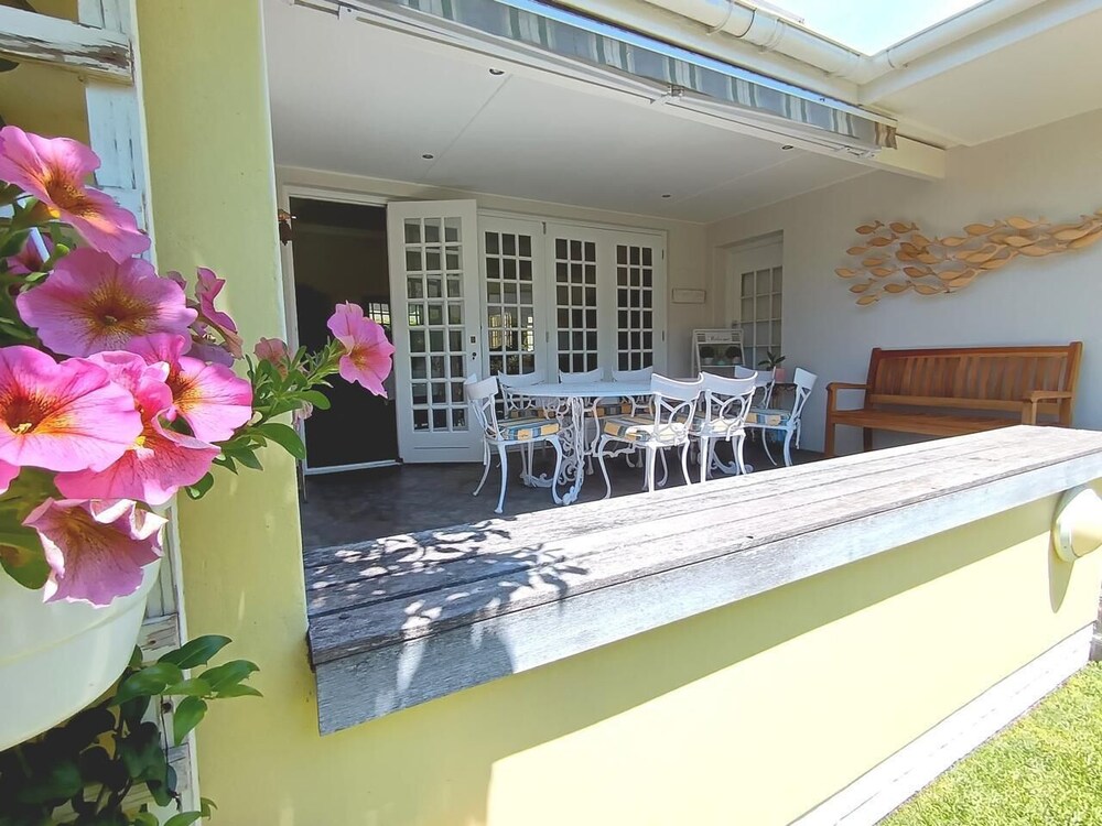 On The Bay B&b - Port Elizabeth