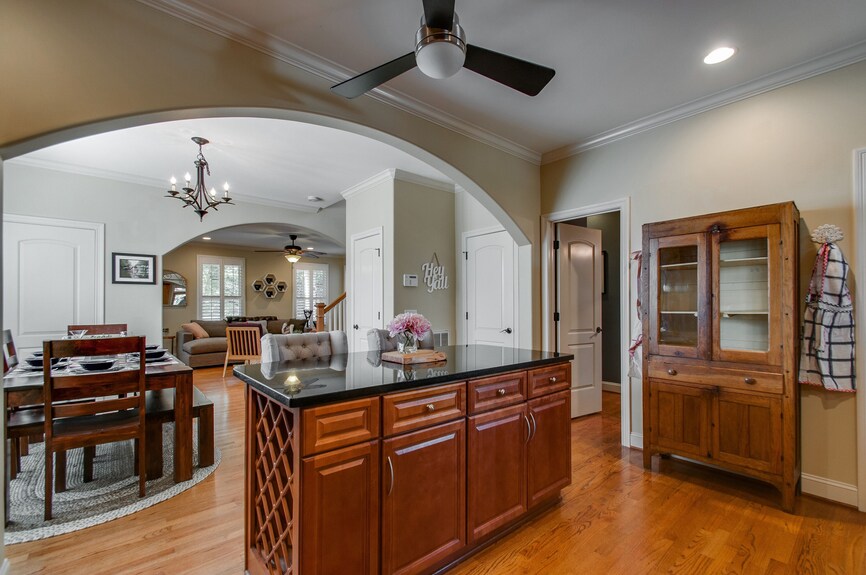 Downtown Oasis - Convenient To Everything - Minutes To Downtown - Pvt Parking! - Belmont University, Nashville