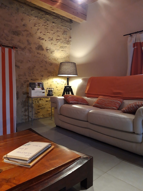 Comfortable Cottages In Character Farmhouse Located In Drôme Provençal - Vaucluse
