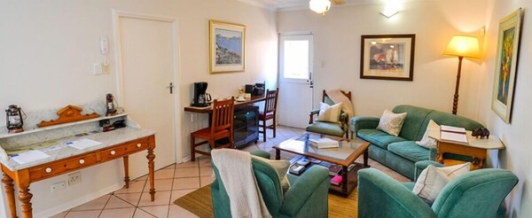 Sundune Guest House & Self Catering - Port Elizabeth
