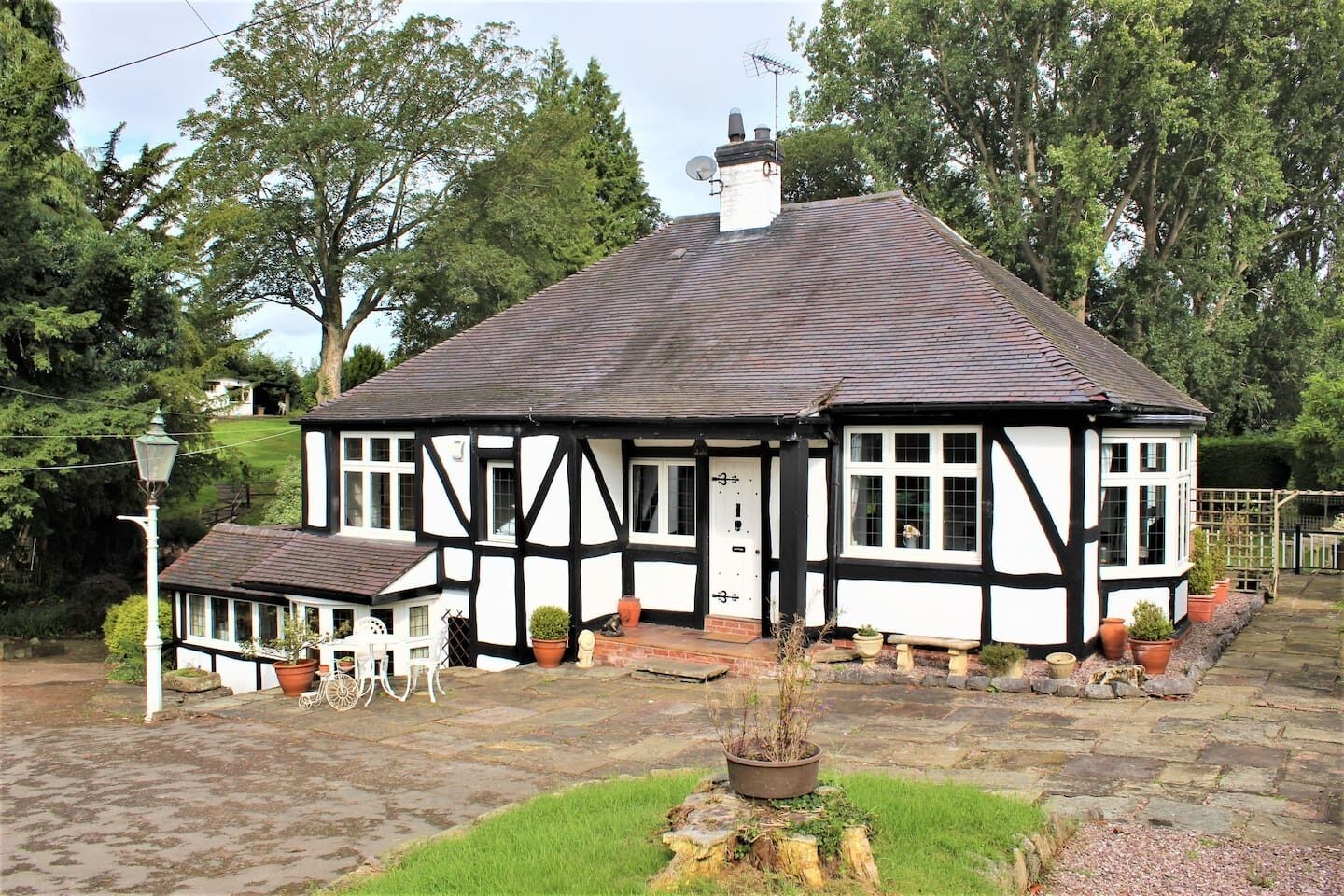 10 Best Cabins With Hot Tub Near Chester, UK - Updated 2024 | Trip101