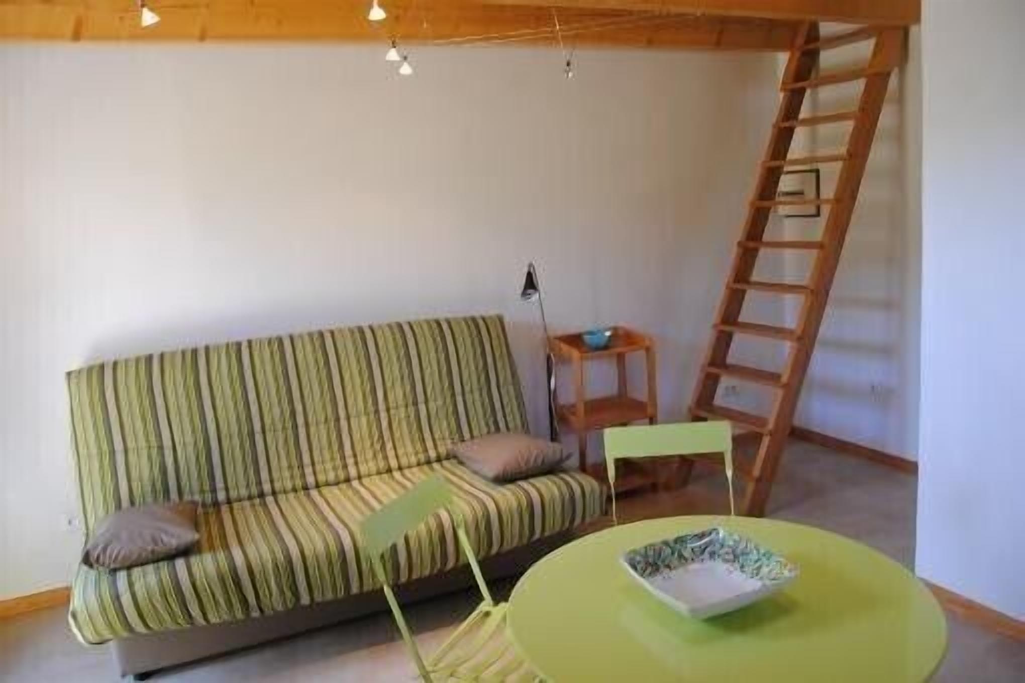 Studio Ds Villa In La Campagne Av Terrasse, Rustig In Alata - Alata