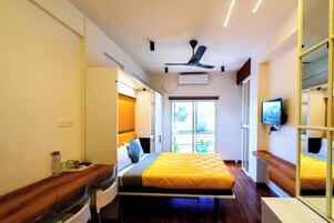 Quarto Nobre | Cofre no quarto, com decoração personalizada 