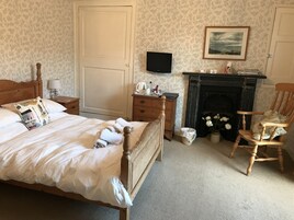 Quarto casal clássico, 1 cama de casal, vista para o jardim | Individualmente decorados, individualmente mobiliados